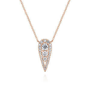 Unveiling the Historical Beginnings of Rose Gold Metal in Jewelry