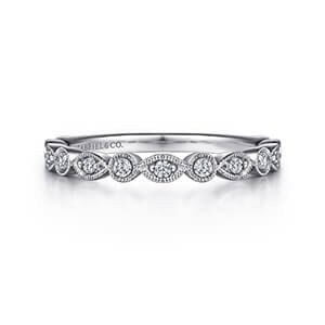 7 Reasons to Choose Platinum as Your Wedding Ring Metal