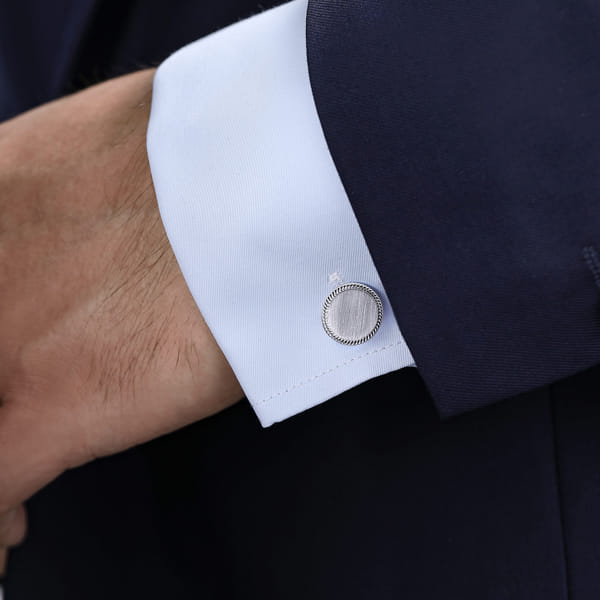 How to Wear Cufflinks: A Simple Guide for Instant Style
