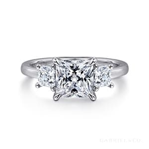 Emerald Cut vs. Princess Cut Diamonds