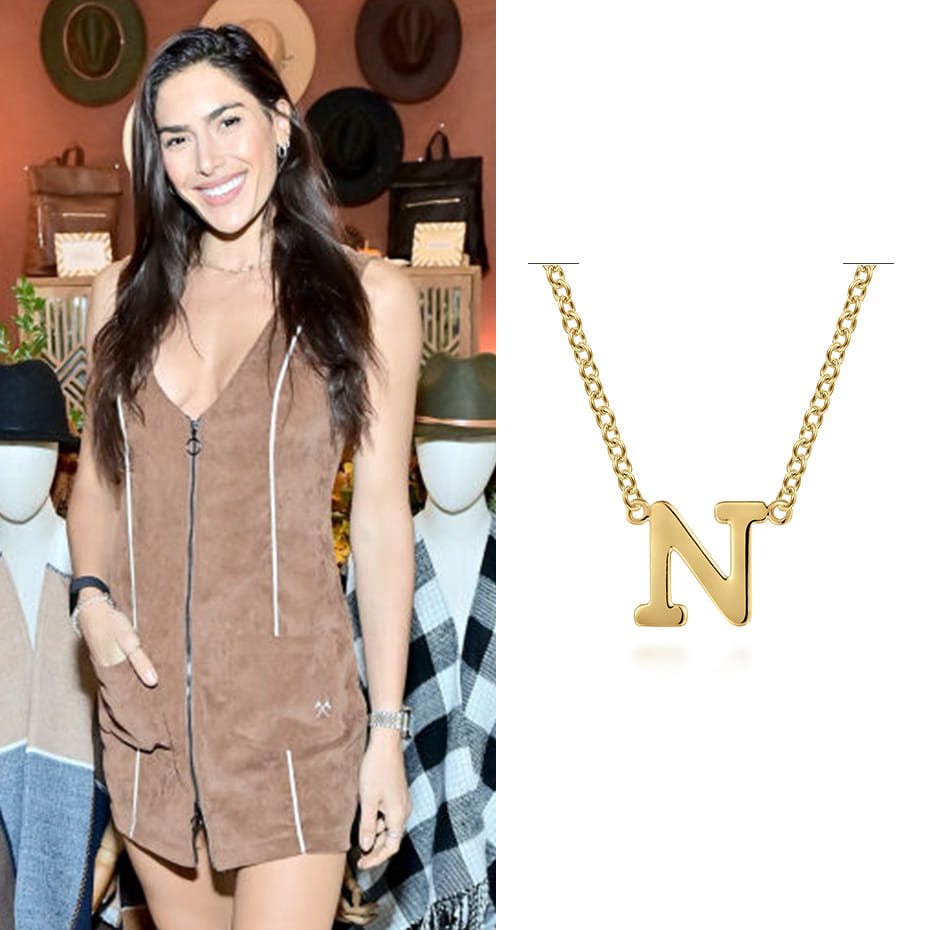 Nikki Howard, wore her Gabriel & Co. initial necklace.