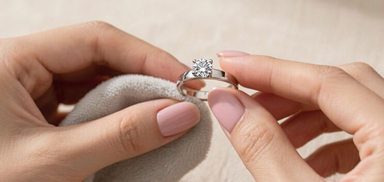 How to Clean a Diamond Ring at home | Expert Tips