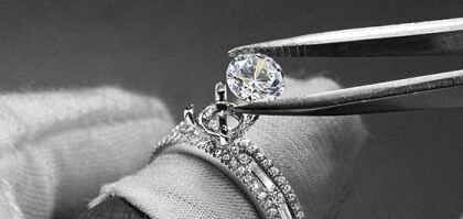 Jeff Bezos and Lauren Sanchez Wedding Ring: All the Details